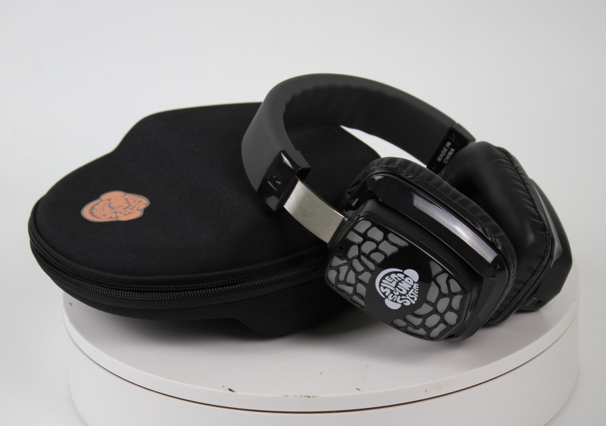 100 Premium Headphones + 3 Transmitters – Silent Sound System